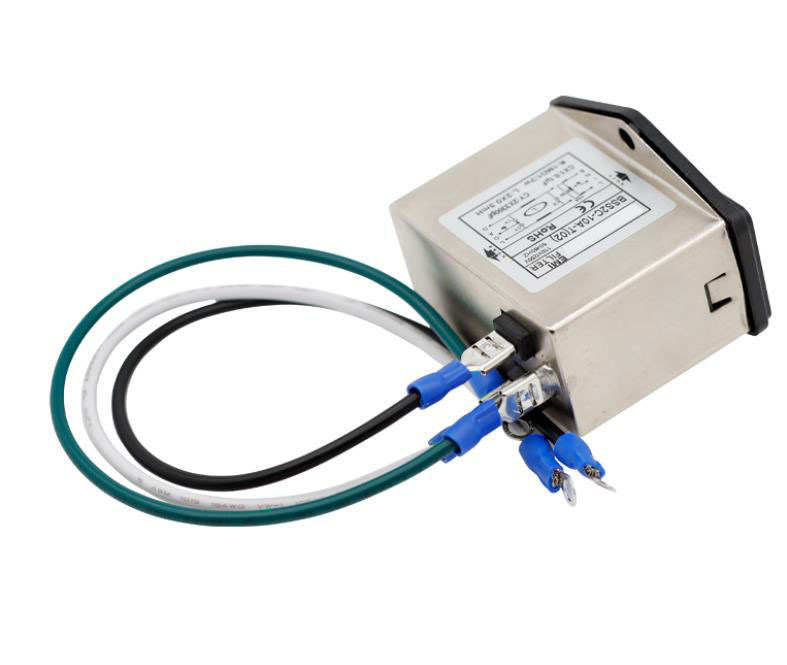 로커 스위치가 있는 12v 저역 통과 Ac Emi 필터 이중 퓨즈 Iec C14 Ac 소켓